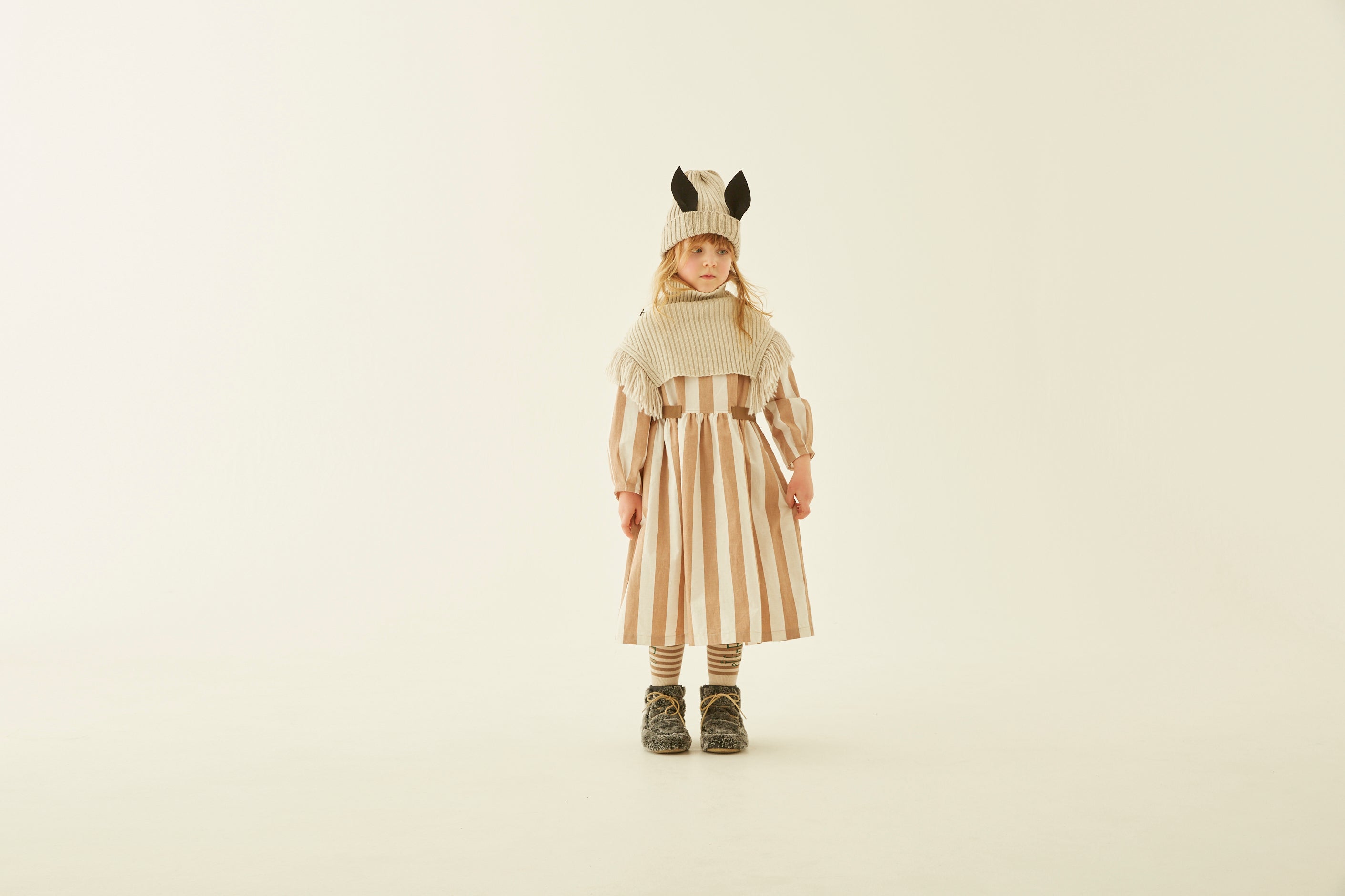 Rib Knit Knights Cape Ivory-ElfinFolk Canada-LITTLEMÓN